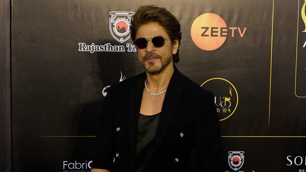 Unfairly ignored for 'Swades' in 2004, Shah Rukh Khan ends 'National Award - Best Actor' jinx ...