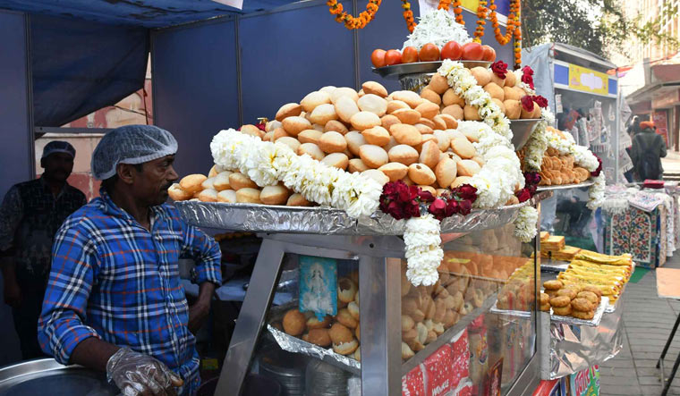 Don't use newspapers to serve, pack food items, Food Safety and ...