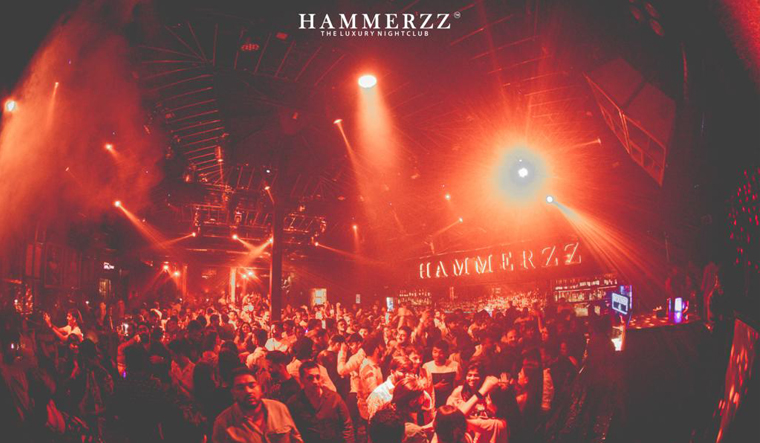 Hammerzz: The Luxury Night Club is a place with parties for every mood ...