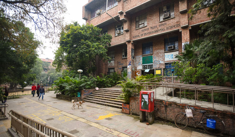JNU says students broke into central library, clashed with staff; FIR ...