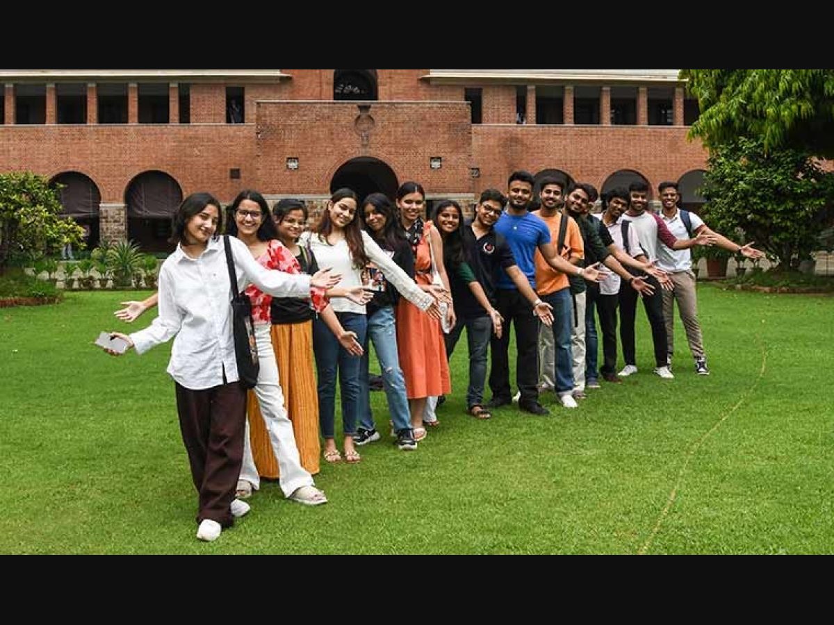 Stephens College, Du