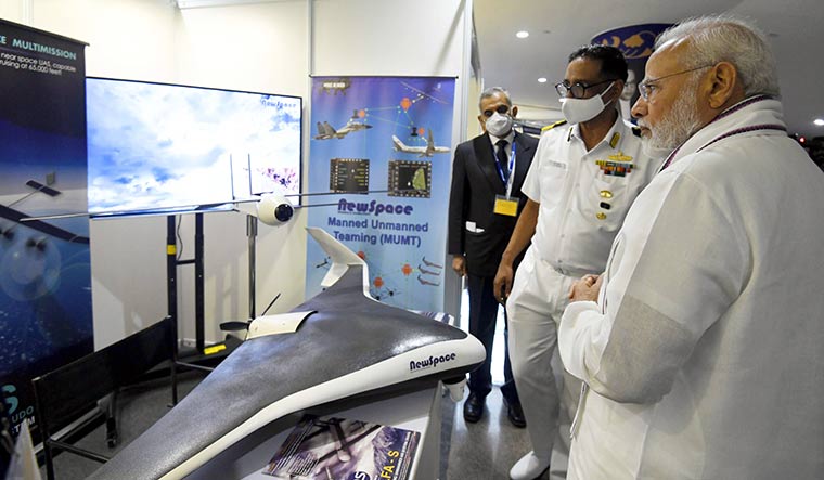 'Atmanirbharta in defence the way forward': Former Navy chief Admiral ...