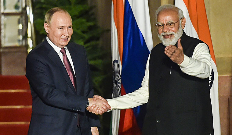 PM Modi, Russian President Putin discuss roadmap to strengthen ...