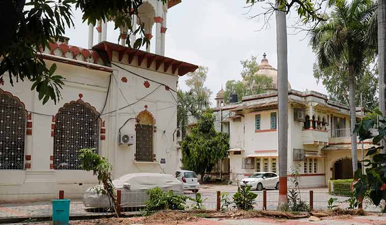 The many controversies around the iconic Bhatkhande Music Institute ...