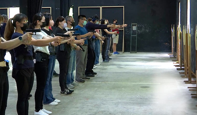 Taiwan Strait tensions: Civilians in Taiwan learning self defence ...