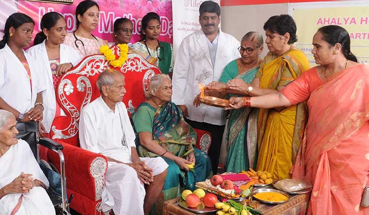 Raising hope- The Week