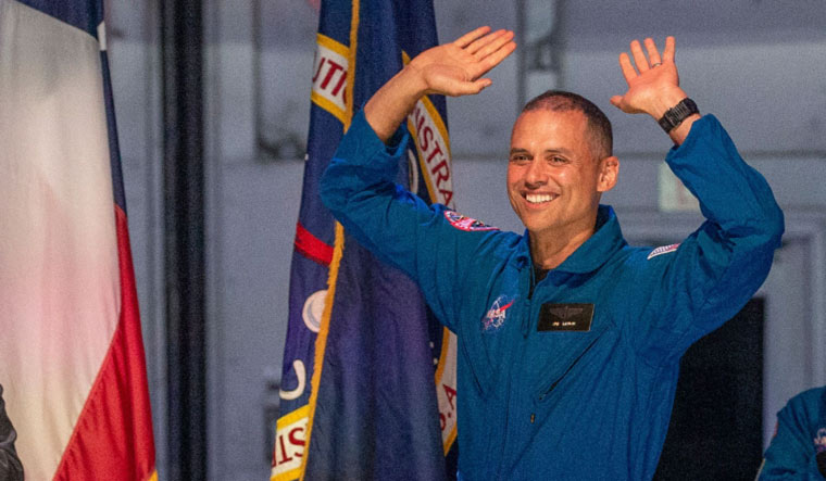 Indian-origin USAF doctor among 10 chosen by NASA for future missions ...