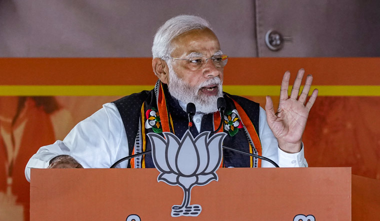 Gujarat HC quashes CIC order asking state varsity to give info on Modi ...