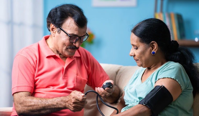 Do couples share blood pressure?- The Week