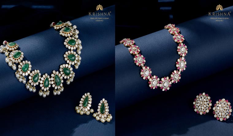 Craftsmen at Krishna Jewellers, Pearls and Gems offer jewellery ...