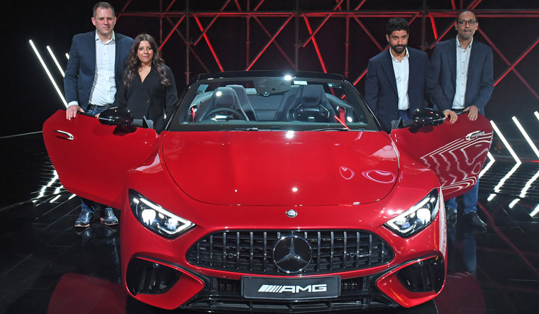 Mercedes Benz India drives in the AMG SL 55 roadster in high-end models ...