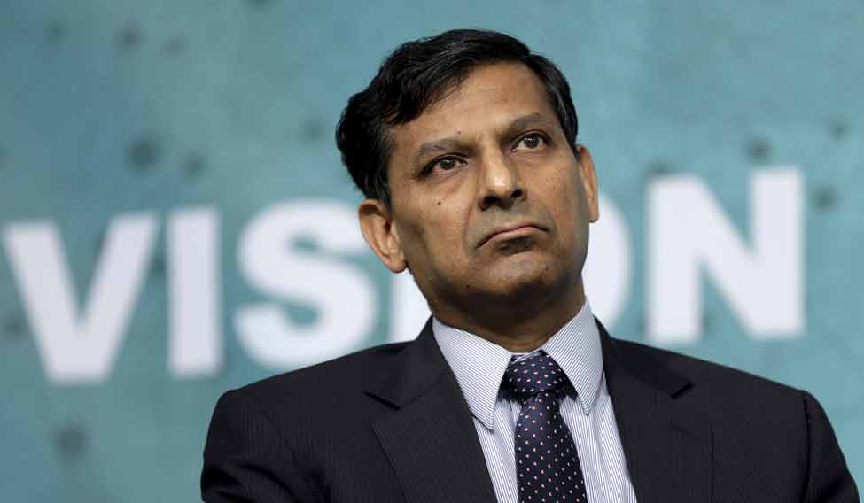 James Bond among economists