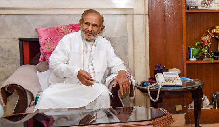 Sharad Yadav passes away. A prominent socialist leader known for ...