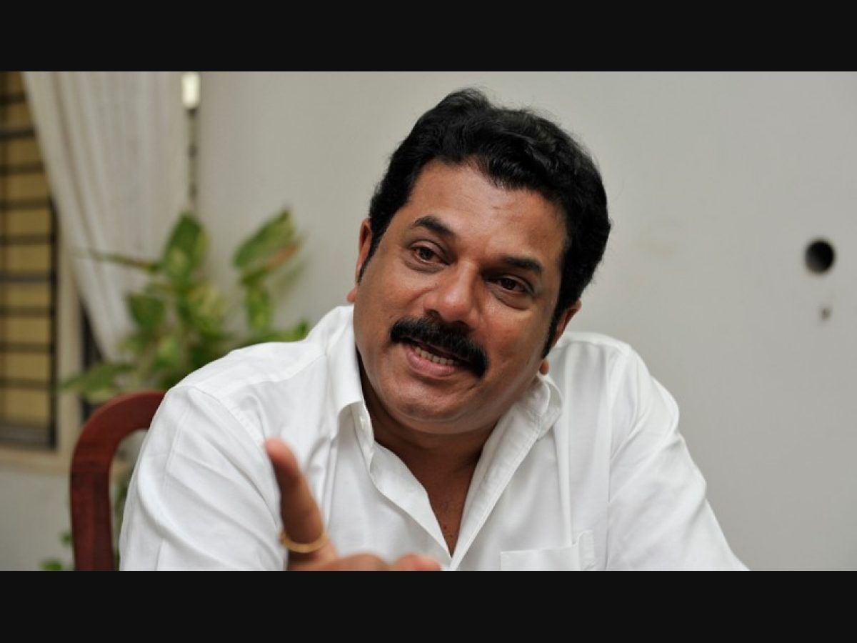 Malayalam Actor Mukesh And Family