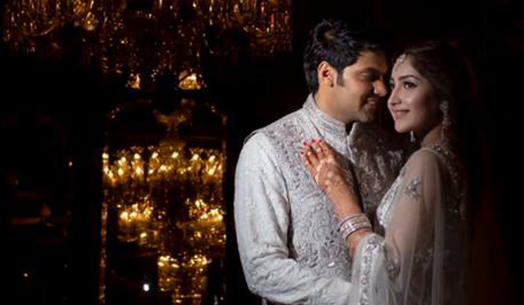 Newly married stars Arya and Sayyeshaa to act together in a new movie ...