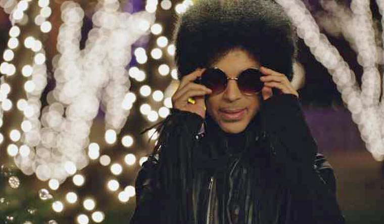 Prince's memoir 'The Beautiful Ones' to release in October- The Week