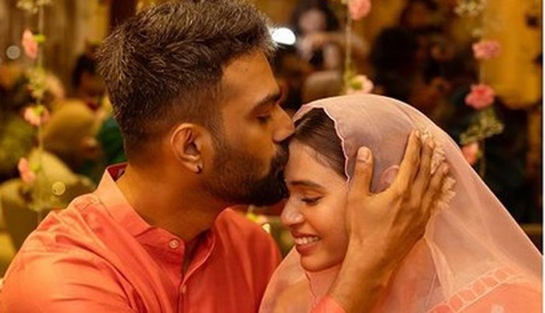 Singer Shalmali Kholgade marries boyfriend Farhan Shaikh- The Week