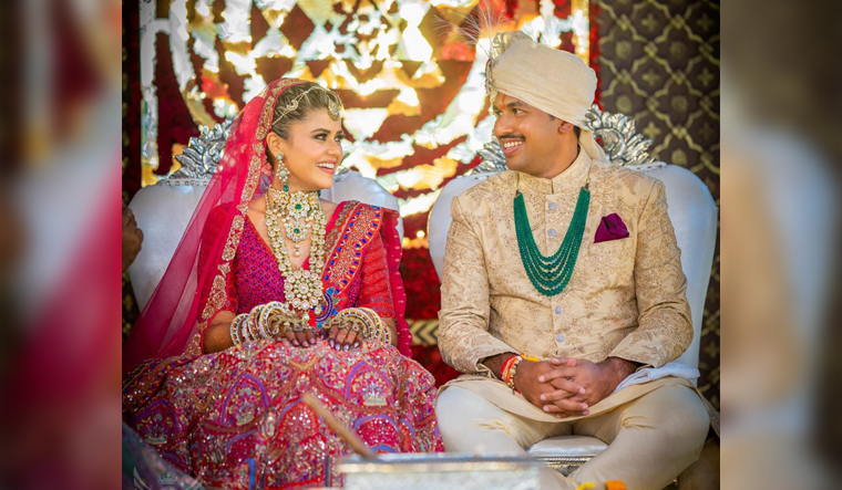 Founder of Manikchand Groups Daughter Janhavi R Dhariwal Ties Knot With ...