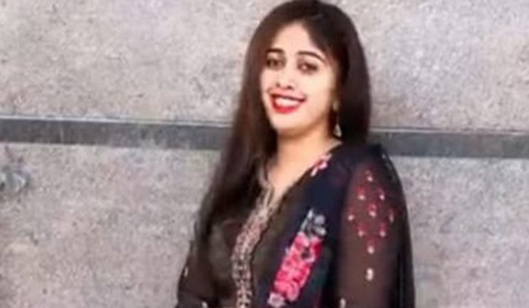 Kannada actor Chethana Raj dies after fat loss surgery, family alleges ...