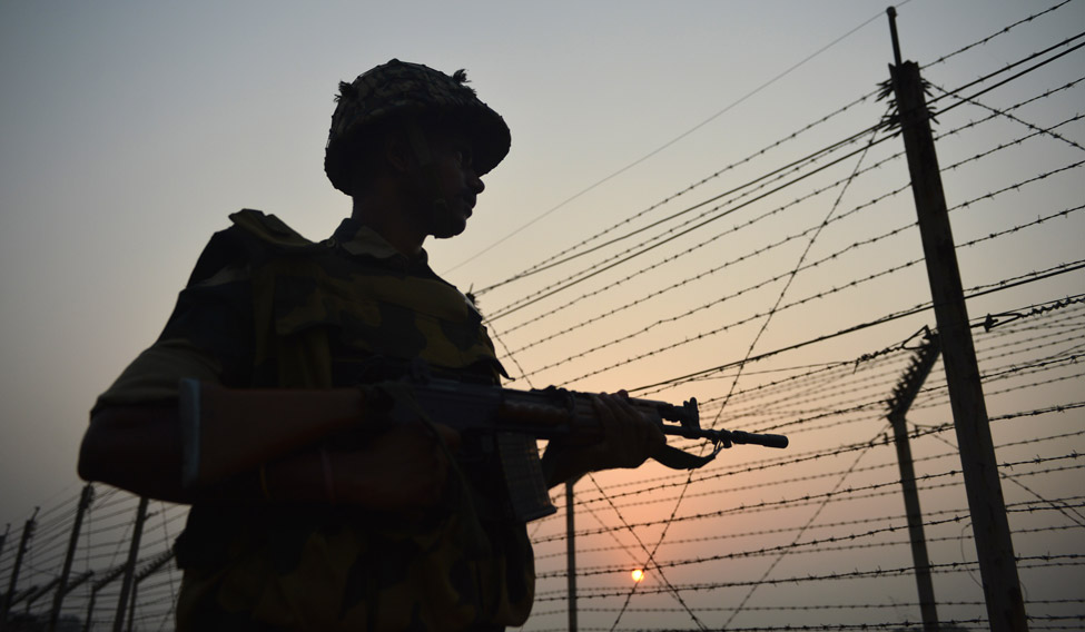 Pakistan resorts to heavy shelling on LoC in Rajouri