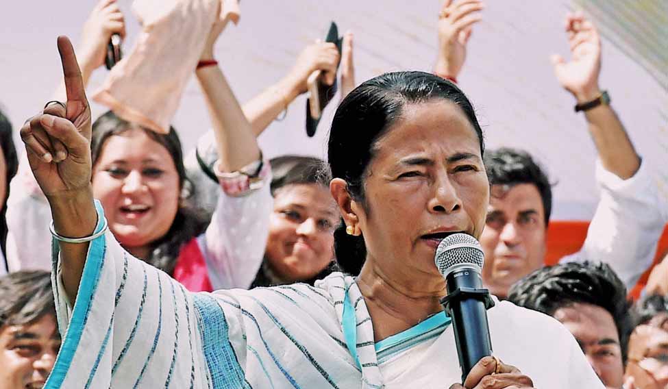 Mamata stays put despite army withdrawal from toll plaza