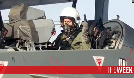 US Air Force chief flies Tejas even as US is in the race for IAF's ...