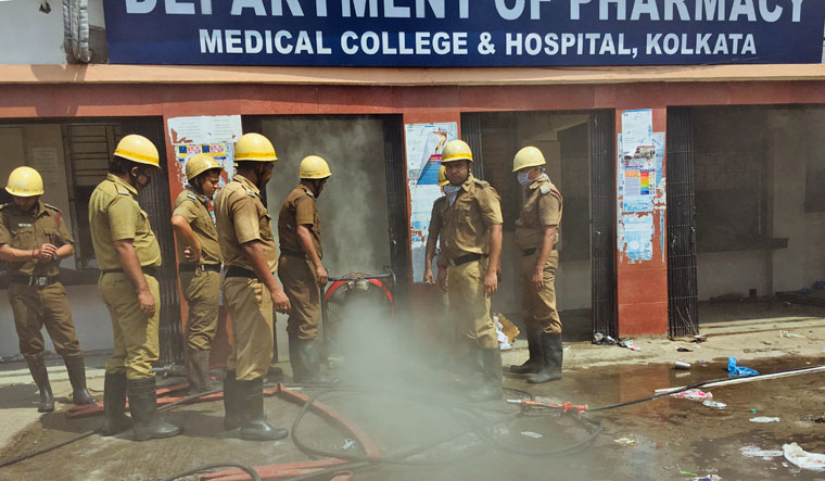 Fire at Kolkata's Medical College Hospital, 250 patients evacuated- The ...