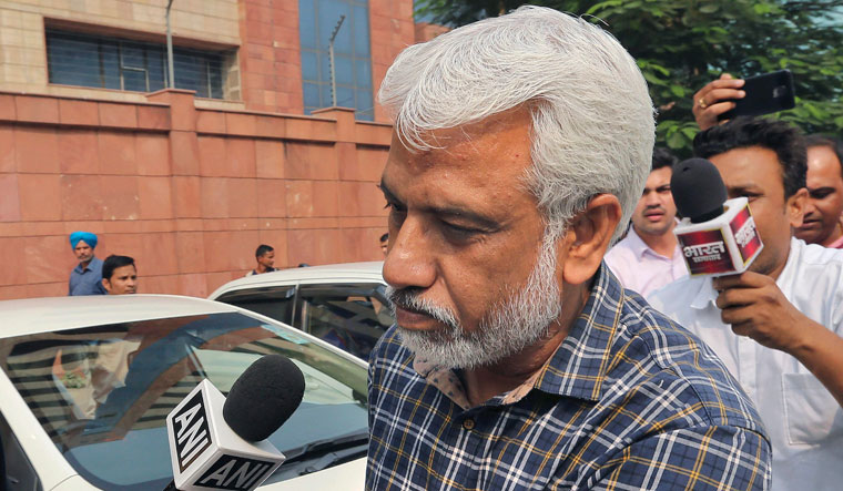 Have evidence against Asthana: Transferred CBI officer Bassi tells SC ...