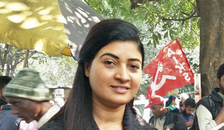 Alka Lamba meets Sonia Gandhi. Is she planning to make a comeback to ...