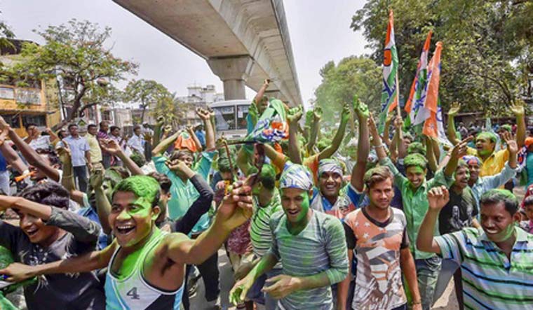 Bangladeshi actor Ferdous Ahmed in hot water after campaigning for TMC ...