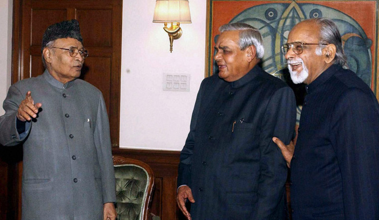 Clash of the titans: When Vajpayee, Narasimha Rao locked horns- The Week