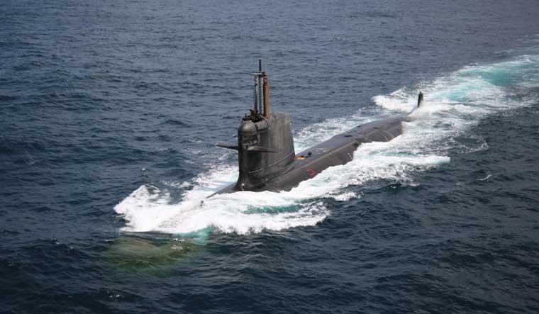 Navy chief examines prototype of system to boost submarines' endurance ...