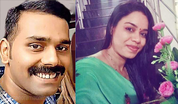 Kerala lady cop set ablaze: Trail leads to custom-made weapons, 2 sets ...