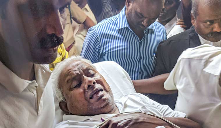 'Saravana Bhavan' founder Rajagopal surrenders in TN court to serve ...