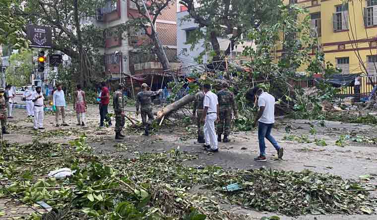 Mamata calls for Army's aid in cyclone relief, five columns dispatched ...