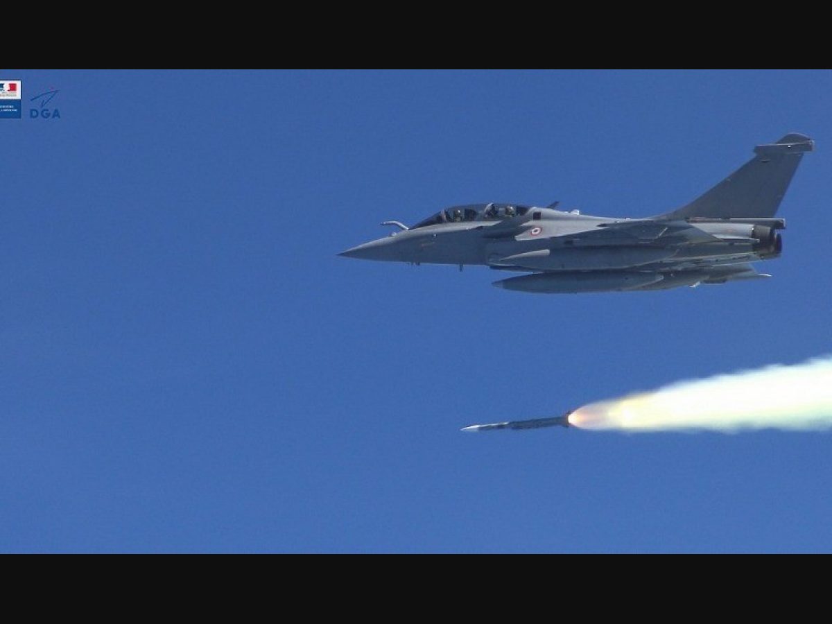 Fighter Jets Shooting Missiles