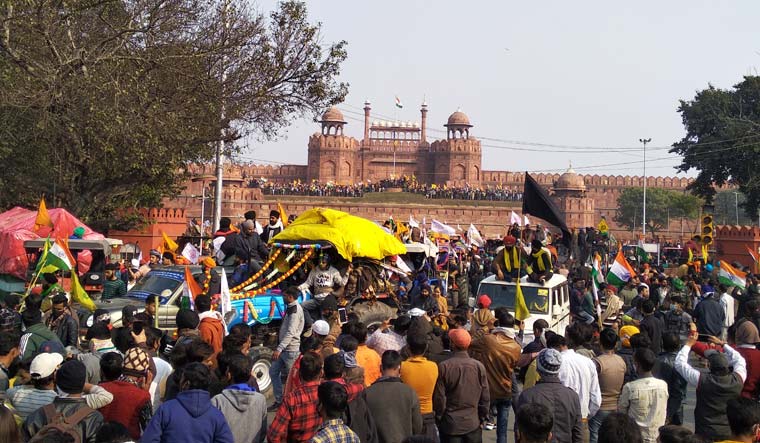 Farmer protest at Red Fort: Embarrassment for govt, law enforcement ...