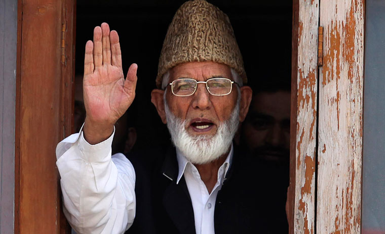 J&K Police file FIR over draping of Syed Geelani's body in Pakistan ...