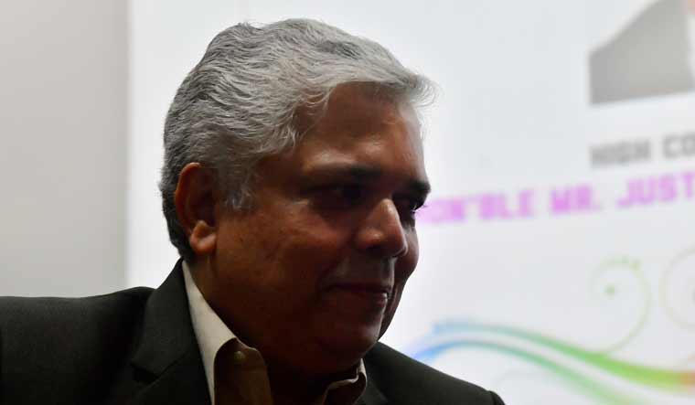 From potholes to flex boards, this Kerala HC judge's stance on public ...