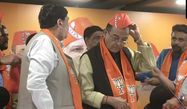 Setback to Congress ahead of Gujarat polls; 10-time MLA Mohansinh ...