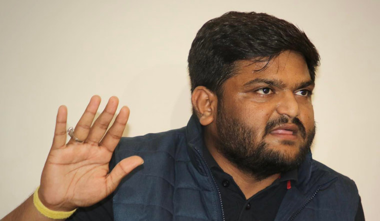 AAP woos Hardik Patel after he expresses dissatisfaction with Gujarat ...
