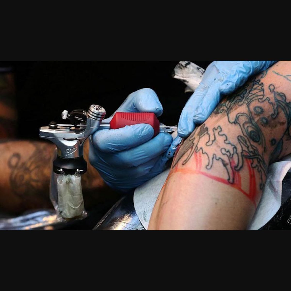 Tattoo Parlor Girls