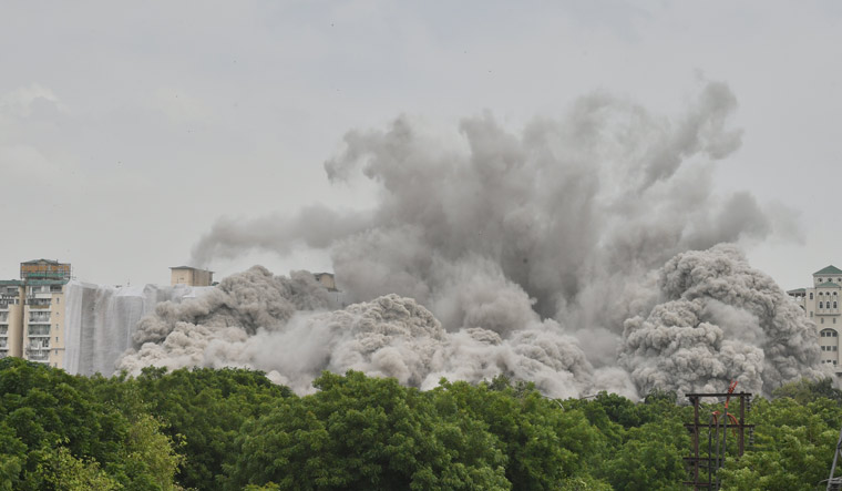 As Noida's twin towers go down, Twitter explodes with mirth, memes and ...