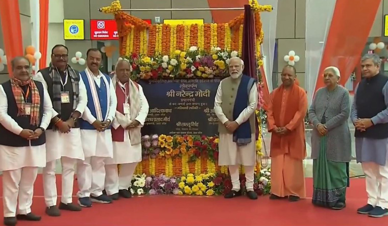 Ayodhya: PM Modi inaugurates redeveloped railway station, flags off ...