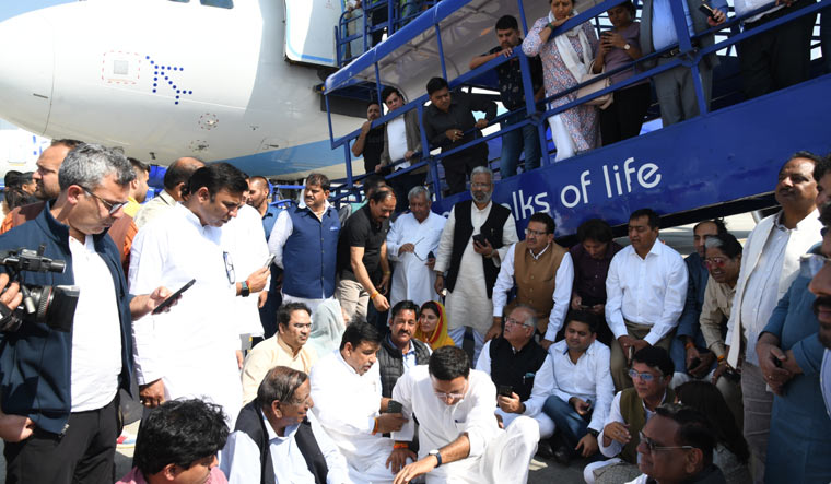 An eyewitness account of Pawan Khera's dramatic arrest at Delhi airport ...