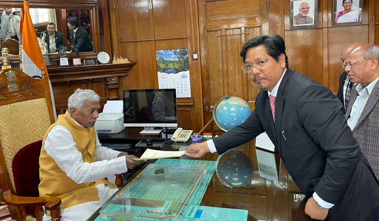 Meghalaya: Conrad Sangma meets governor, stakes claim to form ...