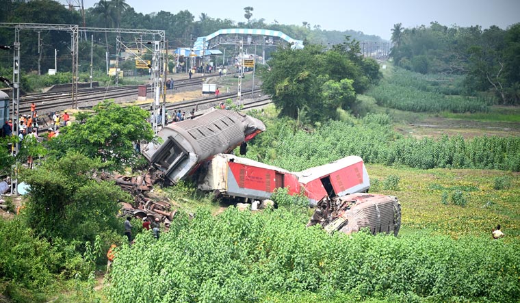 Railway minister explains reason behind Balasore tragedy that claimed ...