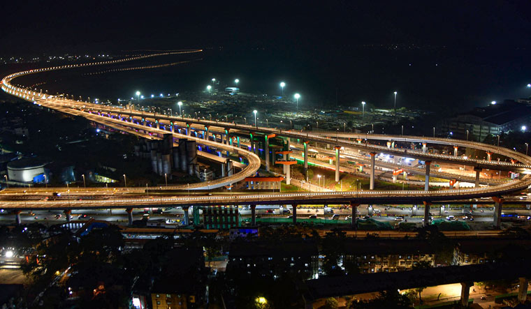 Motorists hail Atal Setu for fuel and time savings, but want public ...