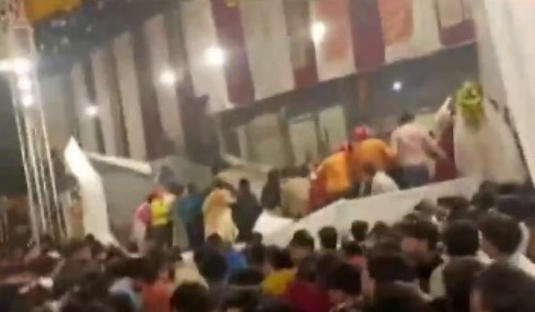Shocking video shows platform collapsing at Delhi's Kalkaji Mandir; 1 ...