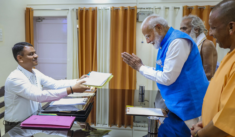 Ahead of filing nominations, PM Modi prays at Dasashwamedh Ghat in ...